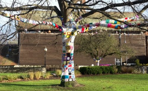 Stratford's Christmas woollen wonderland - Go Cotswolds
